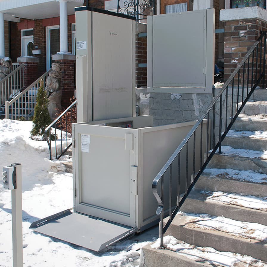 Multilift unenclosed wheelchair lift | Savaria Accessibility Products